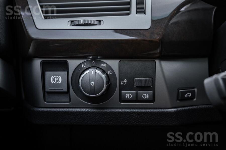 Melns BMW 730 2006 Rīga, ar dzinēja tilpumu 3.00 L un nobraukumu 379 tūkst. km par 5500 €, foto 27 vietnē AUTOMOTO.COM.LV