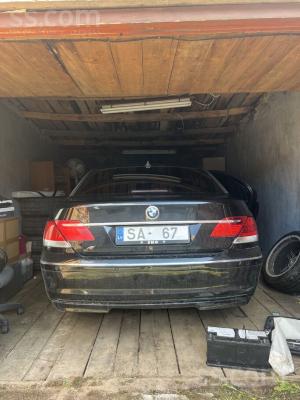 Melns BMW 730 2006 Daugavpils, ar dzinēja tilpumu 3.00 L un nobraukumu 420 tūkst. km par 5600 €, foto  vietnē AUTOMOTO.COM.LV