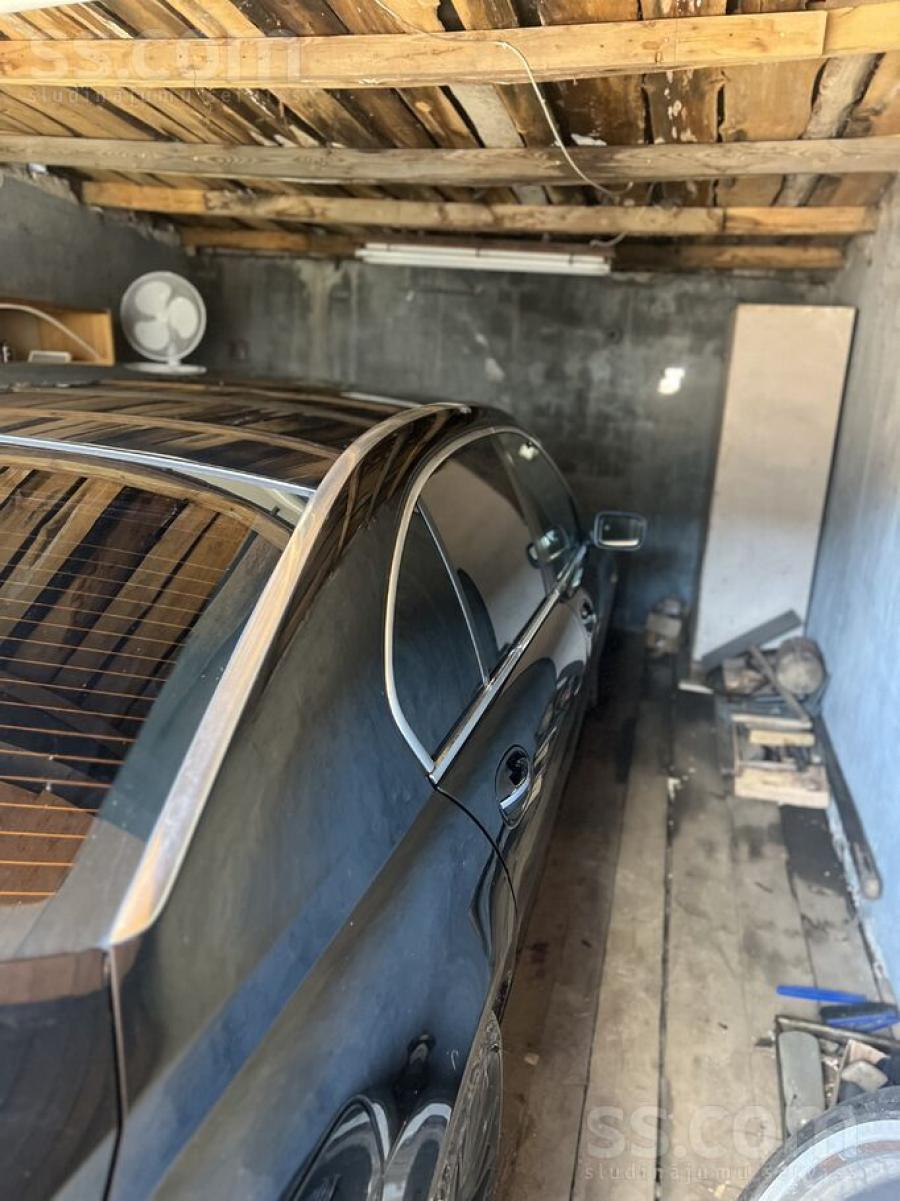 Melns BMW 730 2006 Daugavpils, ar dzinēja tilpumu 3.00 L un nobraukumu 420 tūkst. km par 5600 €, foto 4 vietnē AUTOMOTO.COM.LV