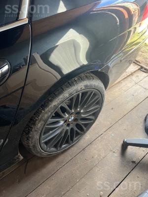 Melns BMW 730 2006 Daugavpils, ar dzinēja tilpumu 3.00 L un nobraukumu 420 tūkst. km par 5600 €, foto 7 vietnē AUTOMOTO.COM.LV