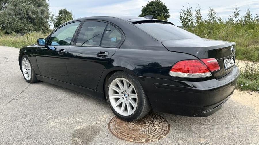 Melns BMW 730 2006 Rīga, ar dzinēja tilpumu 3.00 L un nobraukumu 272 tūkst. km par 2600 €, foto 5 vietnē AUTOMOTO.COM.LV
