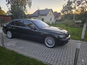 Melns BMW 730 2006 Viļņa, ar dzinēja tilpumu 2.99 L un nobraukumu 533 tūkst. km par 2800 €, foto 4 vietnē AUTOMOTO.COM.LV