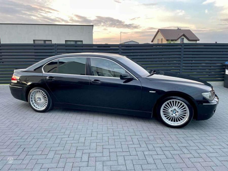 Melns BMW 730 2006 Viļņa, ar dzinēja tilpumu 2.99 L un nobraukumu 533 tūkst. km par 2800 €, foto 7 vietnē AUTOMOTO.COM.LV
