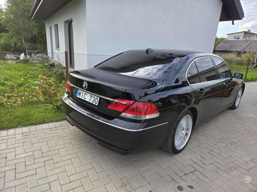 Melns BMW 730 2006 Viļņa, ar dzinēja tilpumu 2.99 L un nobraukumu 533 tūkst. km par 2800 €, foto 9 vietnē AUTOMOTO.COM.LV