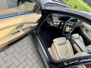 Melns BMW 730 2006 Viļņa, ar dzinēja tilpumu 2.99 L un nobraukumu 533 tūkst. km par 2800 €, foto 19 vietnē AUTOMOTO.COM.LV