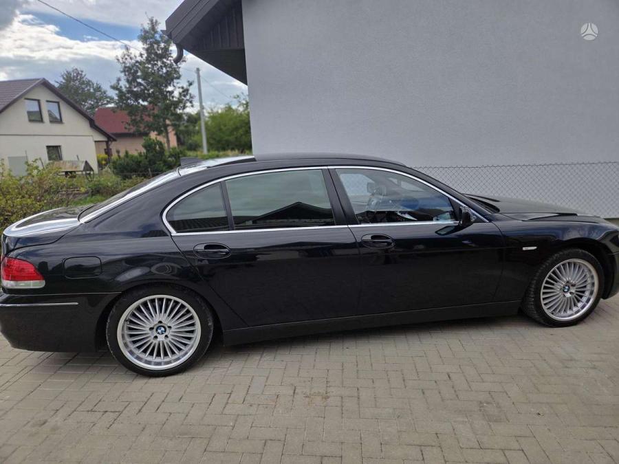 Melns BMW 730 2006 Viļņa, ar dzinēja tilpumu 2.99 L un nobraukumu 533 tūkst. km par 2800 €, foto 23 vietnē AUTOMOTO.COM.LV