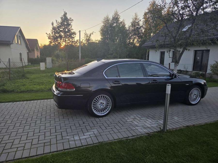Melns BMW 730 2006 Viļņa, ar dzinēja tilpumu 2.99 L un nobraukumu 533 tūkst. km par 2800 €, foto 24 vietnē AUTOMOTO.COM.LV