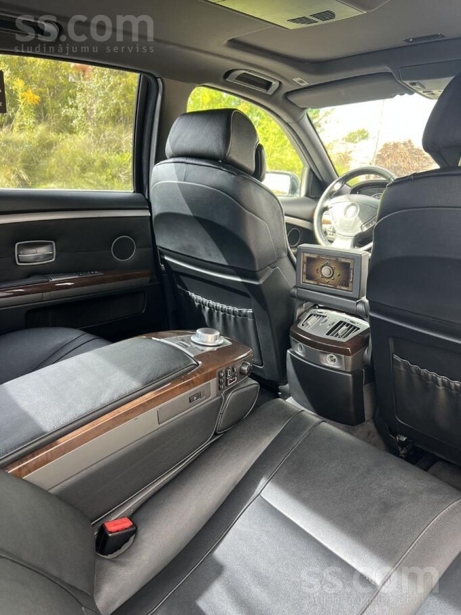 Melns BMW 730 2006 Daugavpils, ar dzinēja tilpumu 3.00 L un nobraukumu 429 tūkst. km par 4350 €, foto 10 vietnē AUTOMOTO.COM.LV