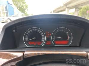 Black BMW 730 2006 in Riga, with an engine capacity of 3.00 L and mileage of 447 thousand km for 3450 €, photo 8 on AUTOMOTO.COM.LV