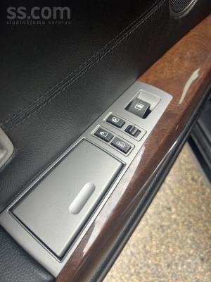 Black BMW 730 2006 in Daugavpils, with an engine capacity of 3.00 L and mileage of 430 thousand km for 5500 €, photo 12 on AUTOMOTO.COM.LV