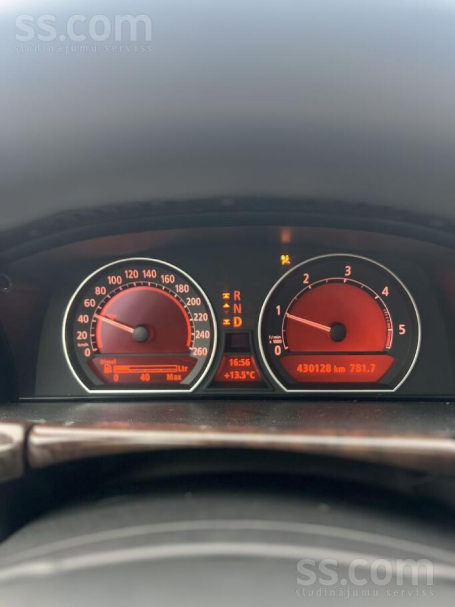 Black BMW 730 2006 in Daugavpils, with an engine capacity of 3.00 L and mileage of 430 thousand km for 5500 €, photo 14 on AUTOMOTO.COM.LV