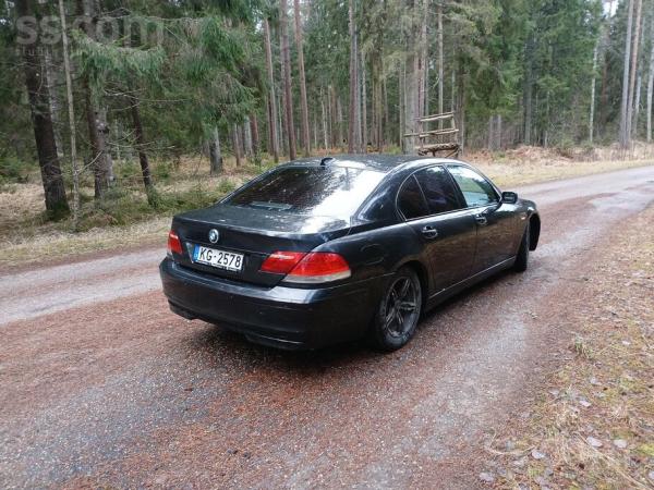 Black BMW 730 2007 in Ventspils, with an engine capacity of 3.00 L and mileage of 350 thousand km for 4700 €, photo 2 on AUTOMOTO.COM.LV