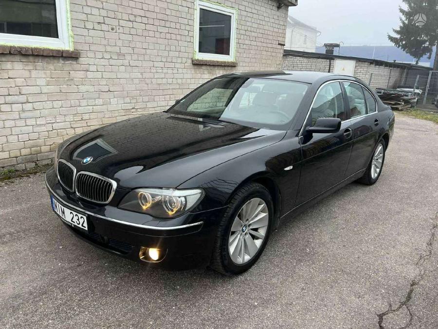 Black BMW 730 2007 in Vilnius, with an engine capacity of 3.00 L and mileage of 340 thousand km for 4250 €, photo 1 on AUTOMOTO.COM.LV