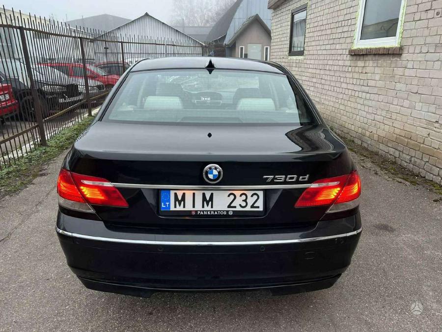 Black BMW 730 2007 in Vilnius, with an engine capacity of 3.00 L and mileage of 340 thousand km for 4250 €, photo 2 on AUTOMOTO.COM.LV