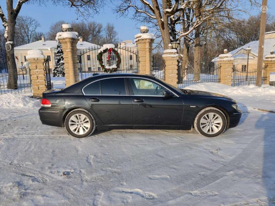 Black BMW 730 2007 in Vilnius, with an engine capacity of 2.99 L and mileage of 370 thousand km for 4500 €, photo 2 on AUTOMOTO.COM.LV