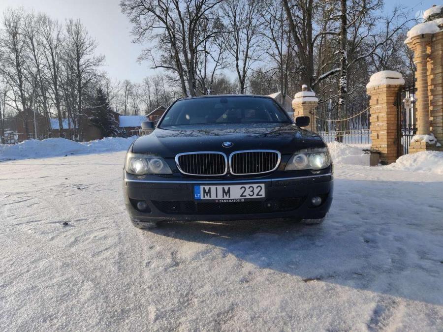 Black BMW 730 2007 in Vilnius, with an engine capacity of 2.99 L and mileage of 370 thousand km for 4500 €, photo 9 on AUTOMOTO.COM.LV