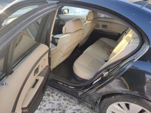 Black BMW 730 2007 in Vilnius, with an engine capacity of 2.99 L and mileage of 370 thousand km for 4500 €, photo 12 on AUTOMOTO.COM.LV