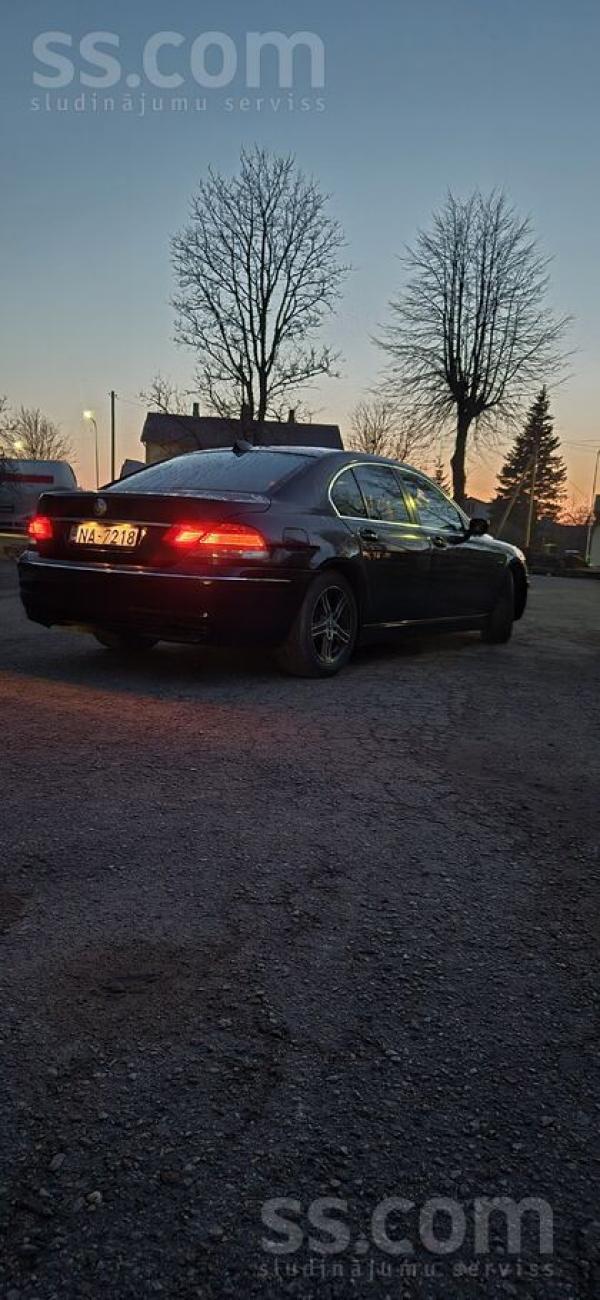 Black BMW 730 2007 in Kuldiga, with an engine capacity of 3.00 L and mileage of 326 thousand km for 3250 €, photo 2 on AUTOMOTO.COM.LV