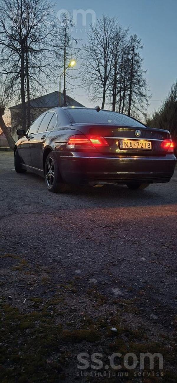 Black BMW 730 2007 in Kuldiga, with an engine capacity of 3.00 L and mileage of 326 thousand km for 3250 €, photo 3 on AUTOMOTO.COM.LV