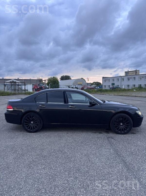 Melns BMW 730 2007 Liepāja, ar dzinēja tilpumu 3.00 L un nobraukumu 393 tūkst. km par 6000 €, foto 2 vietnē AUTOMOTO.COM.LV