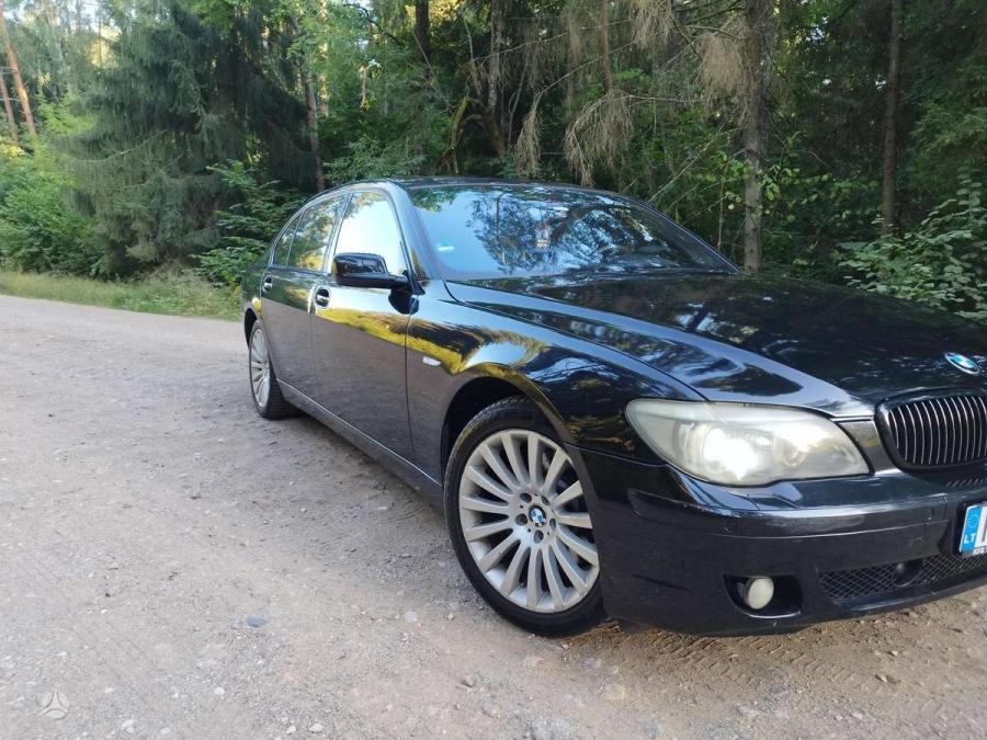 Melns BMW 730 2007 Kauņa, ar dzinēja tilpumu 2.99 L un nobraukumu 320 tūkst. km par 4400 €, foto 5 vietnē AUTOMOTO.COM.LV
