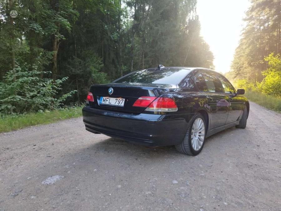 Melns BMW 730 2007 Kauņa, ar dzinēja tilpumu 2.99 L un nobraukumu 320 tūkst. km par 4400 €, foto 7 vietnē AUTOMOTO.COM.LV