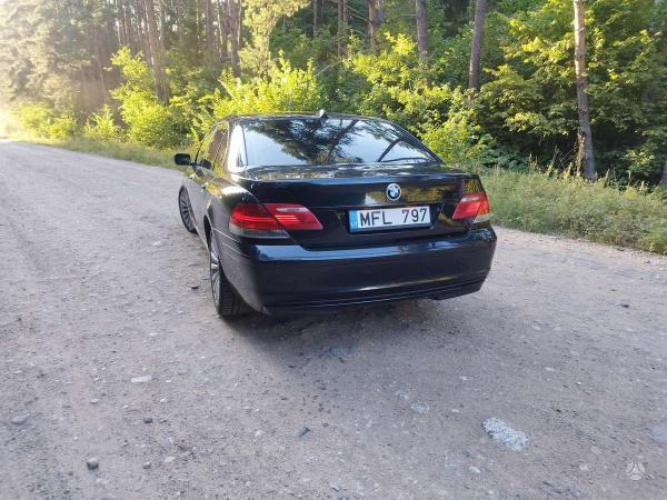 BMW 730 2007 Kauņa vietnē Melns BMW 730 2007 Kauņa, ar dzinēja tilpumu 2.99 L un nobraukumu 320 tūkst. km par 4400 €, foto 8 vietnē AUTOMOTO.COM.LV