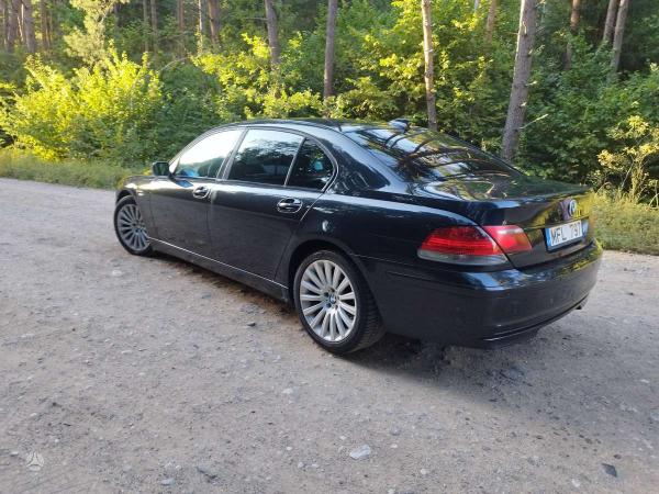BMW 730 2007 Kauņa vietnē Melns BMW 730 2007 Kauņa, ar dzinēja tilpumu 2.99 L un nobraukumu 320 tūkst. km par 4400 €, foto 9 vietnē AUTOMOTO.COM.LV