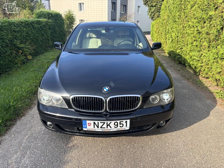 Black BMW 730 2007 in Alytus, with an engine capacity of 3.00 L and mileage of 317 thousand km for 5200 €, photo 3 on AUTOMOTO.COM.LV