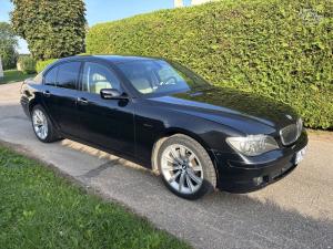 Black BMW 730 2007 in Alytus, with an engine capacity of 3.00 L and mileage of 317 thousand km for 5200 €, photo 4 on AUTOMOTO.COM.LV