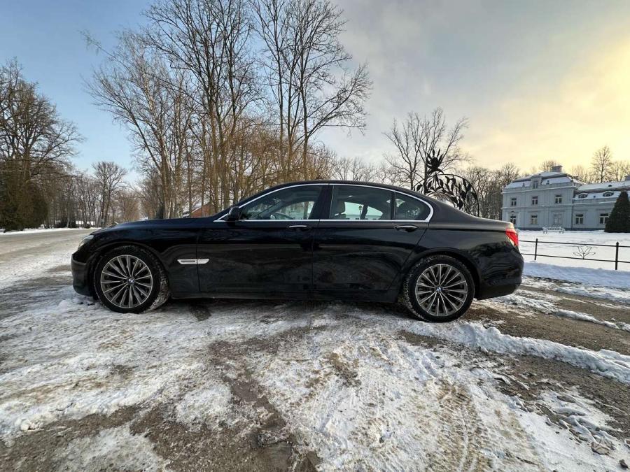 Melns BMW 730 2008 Šakiai, ar dzinēja tilpumu 3.00 L un nobraukumu 294 tūkst. km par 8500 €, foto 5 vietnē AUTOMOTO.COM.LV