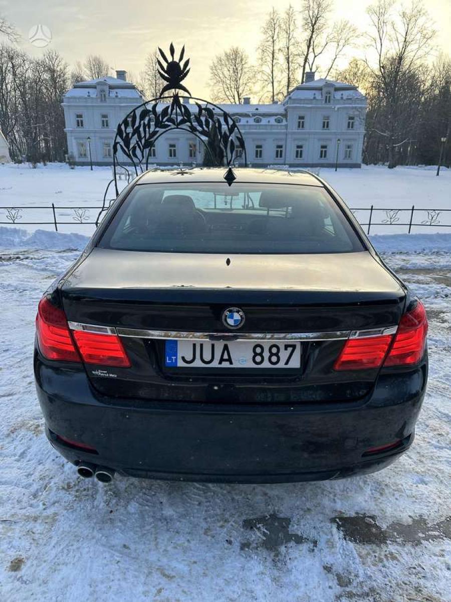 Melns BMW 730 2008 Šakiai, ar dzinēja tilpumu 3.00 L un nobraukumu 294 tūkst. km par 8500 €, foto 6 vietnē AUTOMOTO.COM.LV