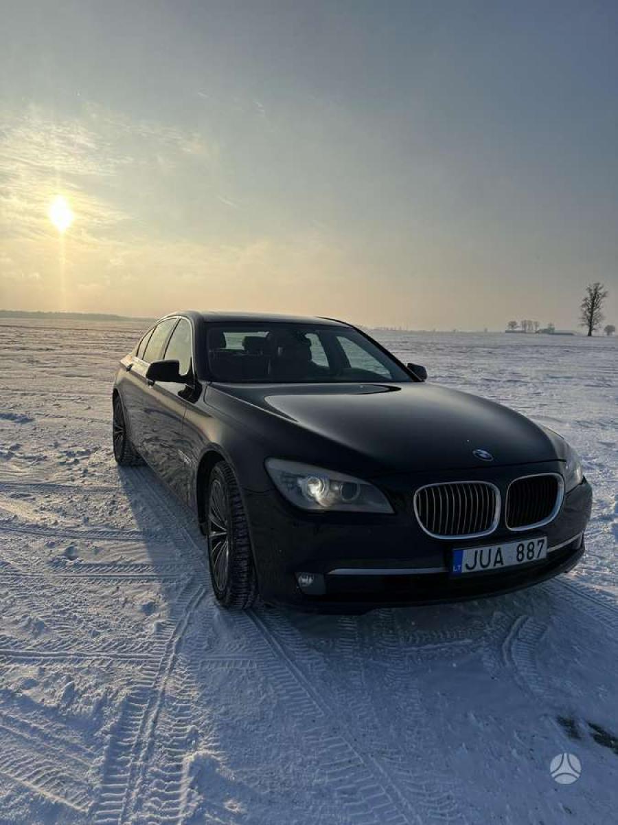 Melns BMW 730 2008 Šakiai, ar dzinēja tilpumu 3.00 L un nobraukumu 294 tūkst. km par 8500 €, foto 23 vietnē AUTOMOTO.COM.LV