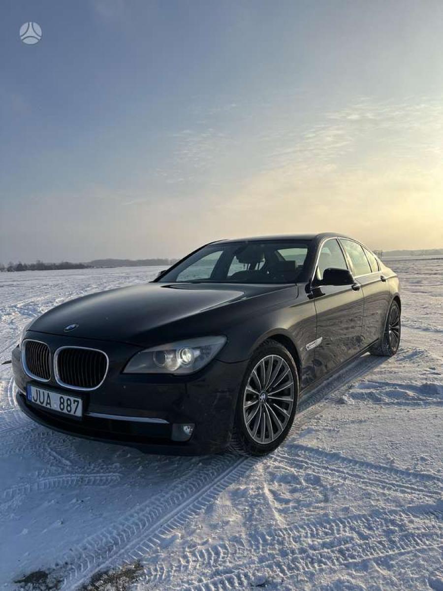 Melns BMW 730 2008 Šakiai, ar dzinēja tilpumu 3.00 L un nobraukumu 294 tūkst. km par 8500 €, foto 24 vietnē AUTOMOTO.COM.LV