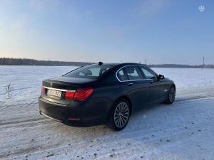 Melns BMW 730 2008 Šakiai, ar dzinēja tilpumu 3.00 L un nobraukumu 294 tūkst. km par 8500 €, foto 26 vietnē AUTOMOTO.COM.LV