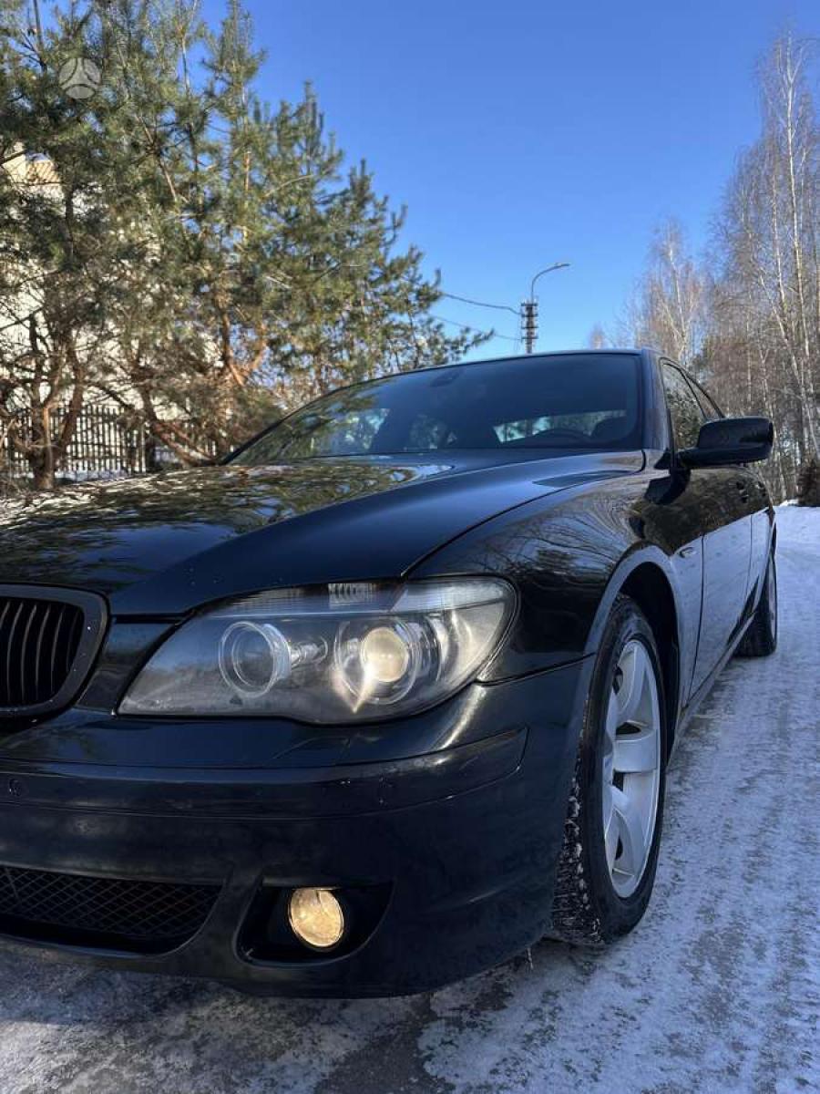 Black BMW 730 2008 in Vilnius, with an engine capacity of 2.99 L and mileage of 355 thousand km for 4900 €, photo 12 on AUTOMOTO.COM.LV