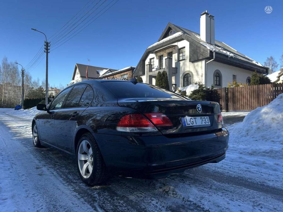 Black BMW 730 2008 in Vilnius, with an engine capacity of 2.99 L and mileage of 355 thousand km for 4900 €, photo 13 on AUTOMOTO.COM.LV