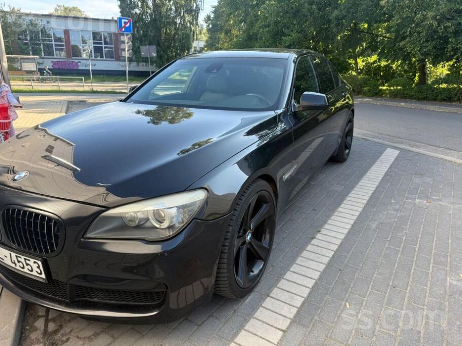 Черный БМВ 730 2008 в Лиепая, объемом двигателя 3.00 л и пробегом 400 тыс. км за 8900 €, фото 1 на AUTOMOTO.COM.LV