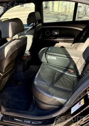Melns BMW 730 2008 Rīga, ar dzinēja tilpumu 3.00 L un nobraukumu 317 tūkst. km par 6900 €, foto 16 vietnē AUTOMOTO.COM.LV