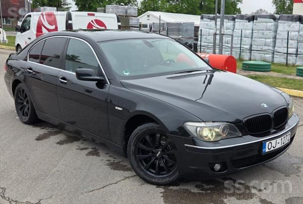 Black BMW 730 2008 in Jelgava, with an engine capacity of 3.00 L and mileage of 349 thousand km for 4600 €, photo 3 on AUTOMOTO.COM.LV