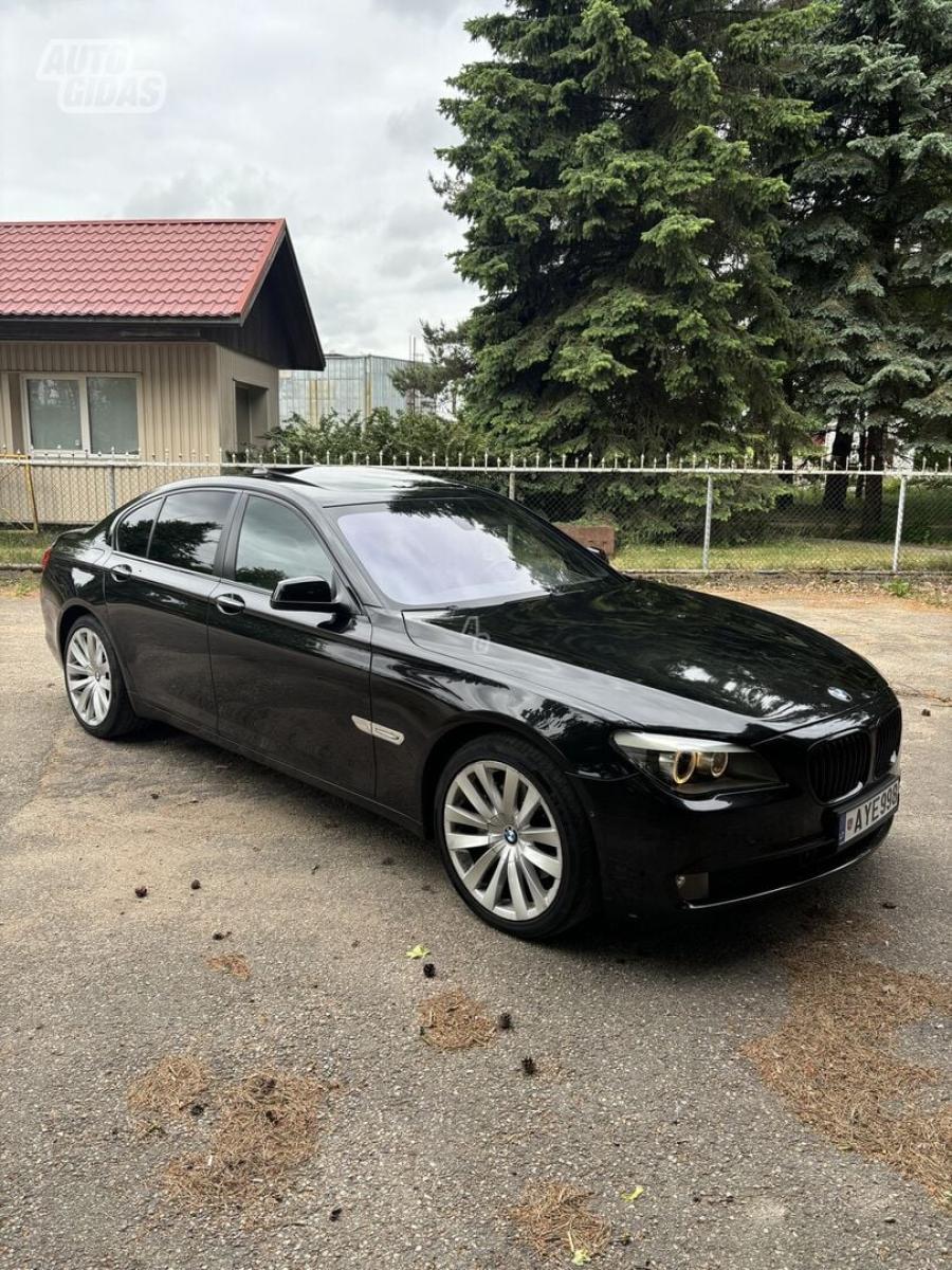 Melns BMW 730 2008 Jonava, ar dzinēja tilpumu 3.00 L un nobraukumu 336 tūkst. km par 7500 €, foto 1 vietnē AUTOMOTO.COM.LV