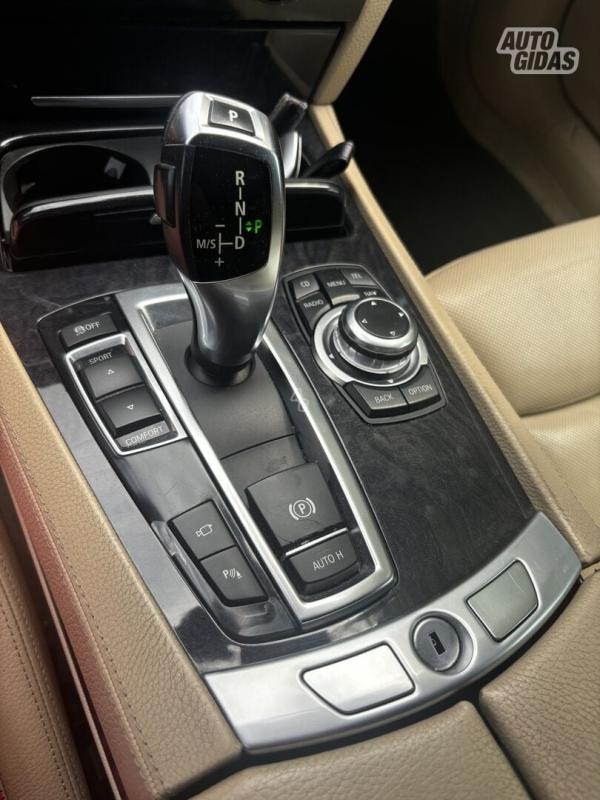Black BMW 730 2008 in Jonava, with an engine capacity of 3.00 L and mileage of 336 thousand km for 7500 €, photo 10 on AUTOMOTO.COM.LV