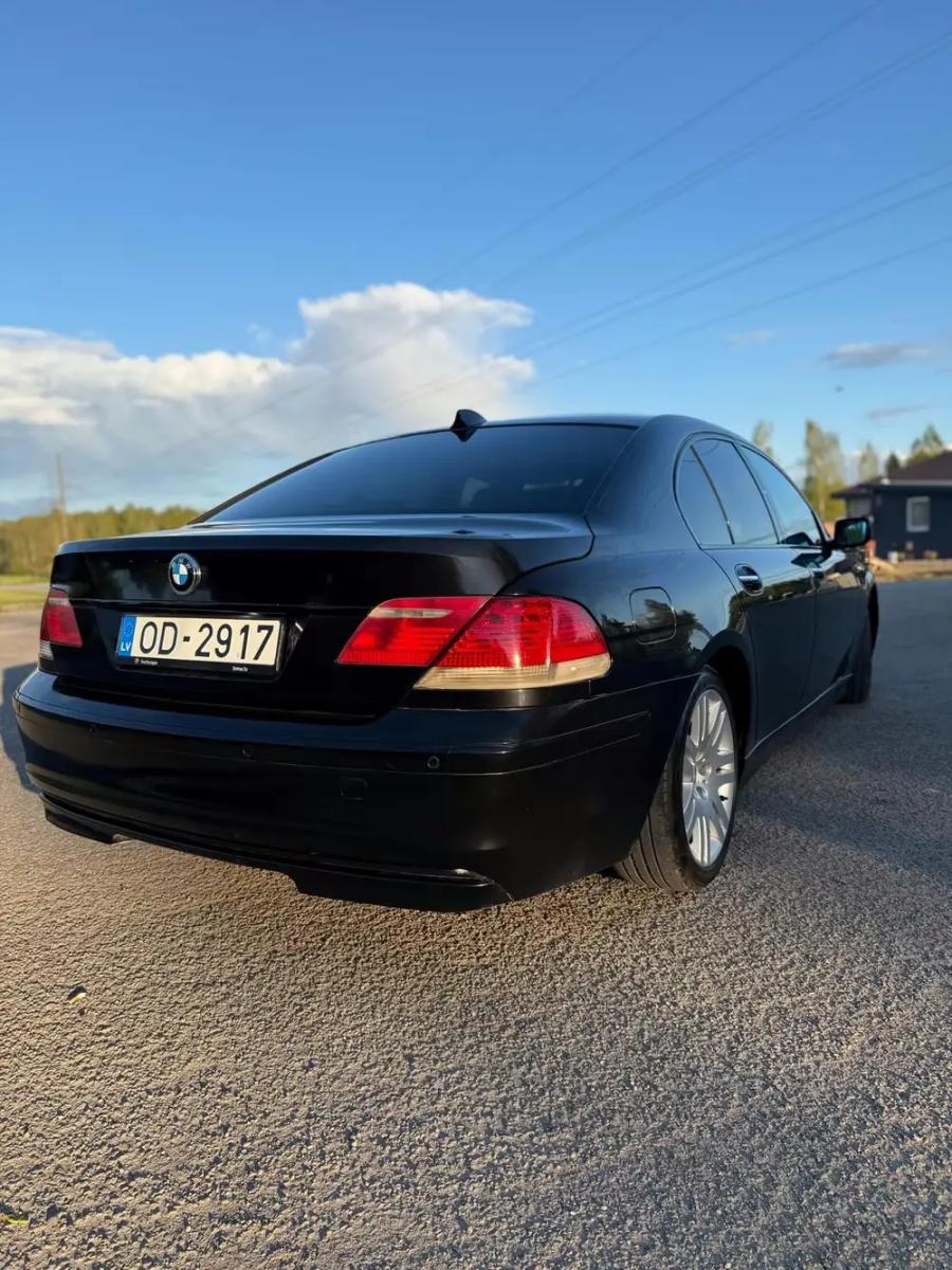 Black BMW 730 2008 in Riga, with an engine capacity of 3.00 L and mileage of 377 thousand km for 6000 €, photo 6 on AUTOMOTO.COM.LV