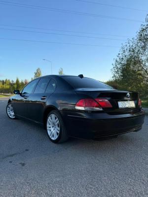 Black BMW 730 2008 in Riga, with an engine capacity of 3.00 L and mileage of 377 thousand km for 6000 €, photo 7 on AUTOMOTO.COM.LV