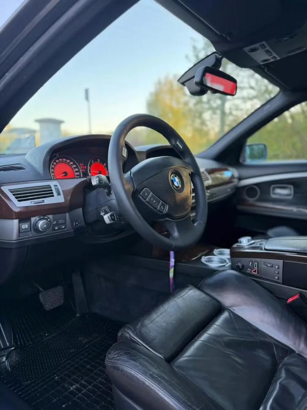 Melns BMW 730 2008 Rīga, ar dzinēja tilpumu 3.00 L un nobraukumu 377 tūkst. km par 6000 €, foto 10 vietnē AUTOMOTO.COM.LV
