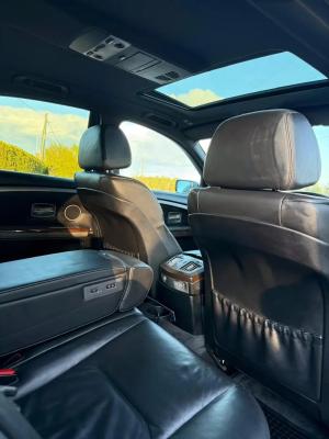 Black BMW 730 2008 in Riga, with an engine capacity of 3.00 L and mileage of 377 thousand km for 6000 €, photo 12 on AUTOMOTO.COM.LV