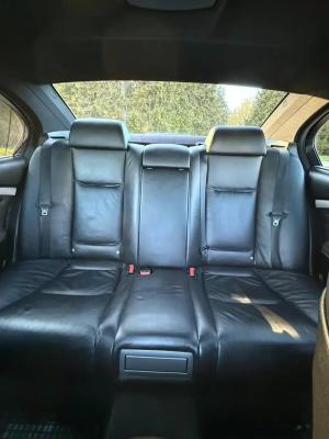 Black BMW 730 2008 in Riga, with an engine capacity of 3.00 L and mileage of 377 thousand km for 6000 €, photo 16 on AUTOMOTO.COM.LV