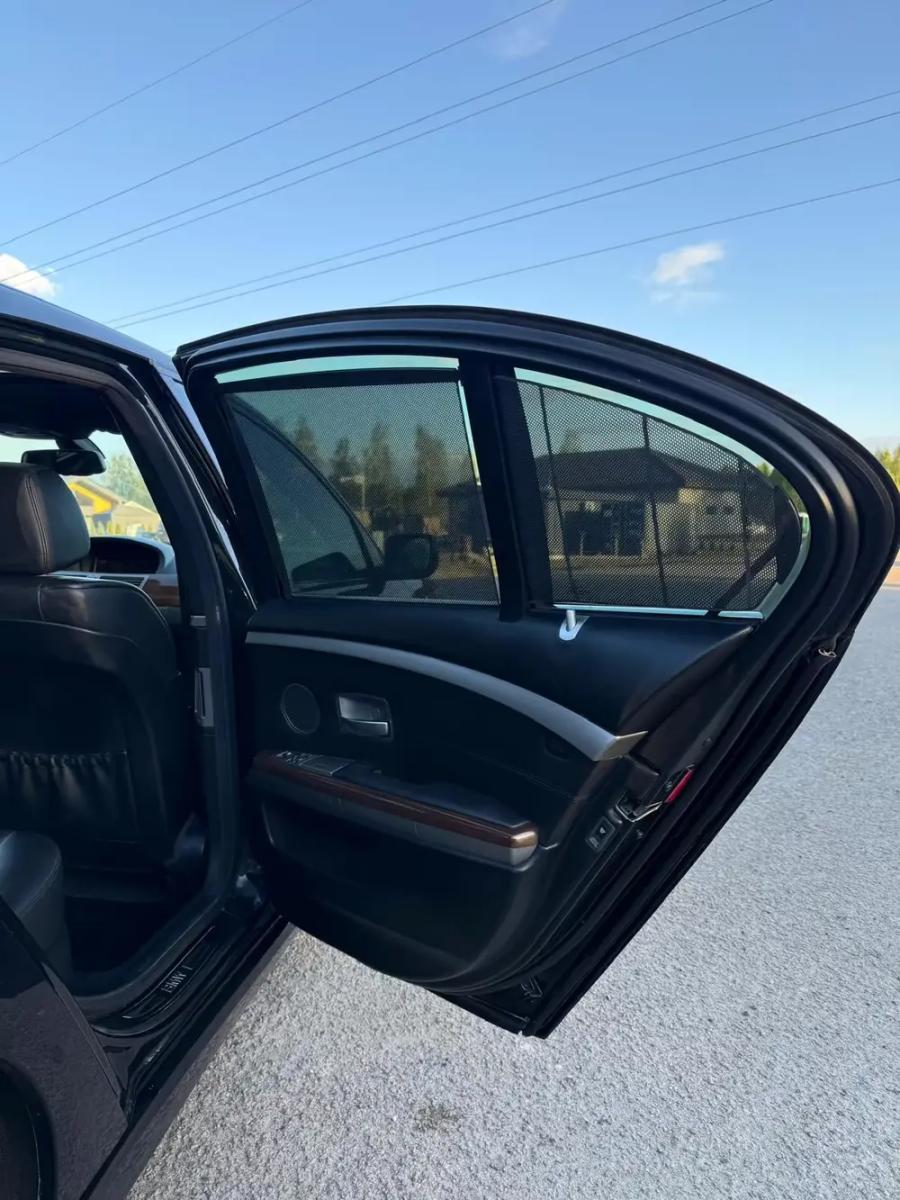 Black BMW 730 2008 in Riga, with an engine capacity of 3.00 L and mileage of 377 thousand km for 6000 €, photo 21 on AUTOMOTO.COM.LV