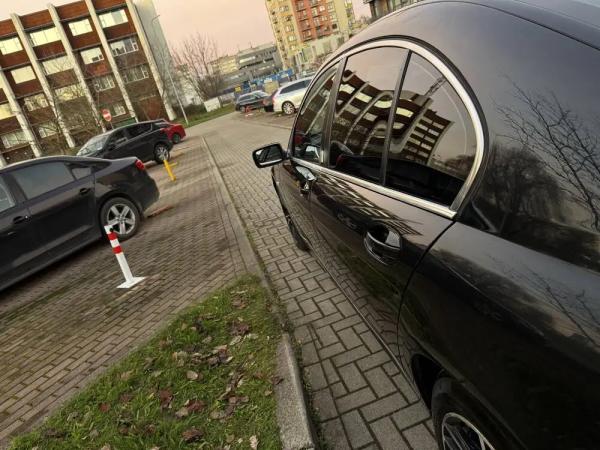 Melns BMW 730 2008 Rīga, ar dzinēja tilpumu 3.00 L un nobraukumu 324 tūkst. km par 4490 €, foto 5 vietnē AUTOMOTO.COM.LV