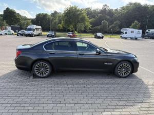 Black BMW 730 2008 in Klaipeda, with an engine capacity of 2.99 L and mileage of 399 thousand km for 6800 €, photo 9 on AUTOMOTO.COM.LV